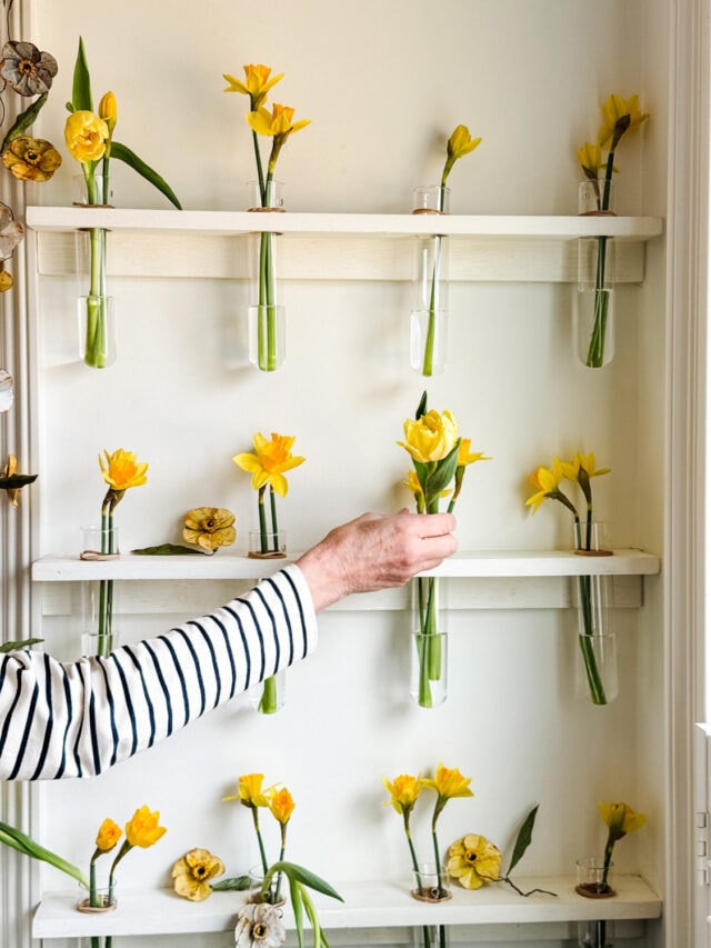 5 Simple Ideas for Arranging Spring Flowers at Home | Most Lovely Things