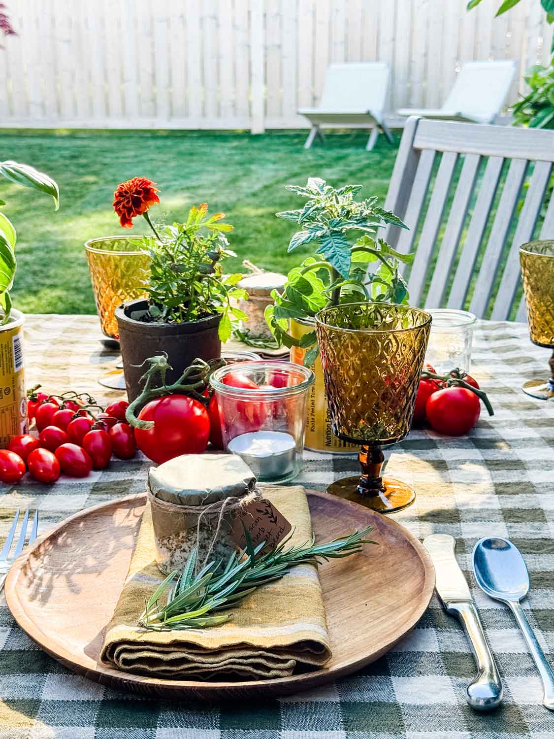 Italian Garden Table: Easy Outdoor Entertaining with What You Have ...